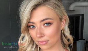 Tess Shanahan - Bio, Age, Height | Models Biography