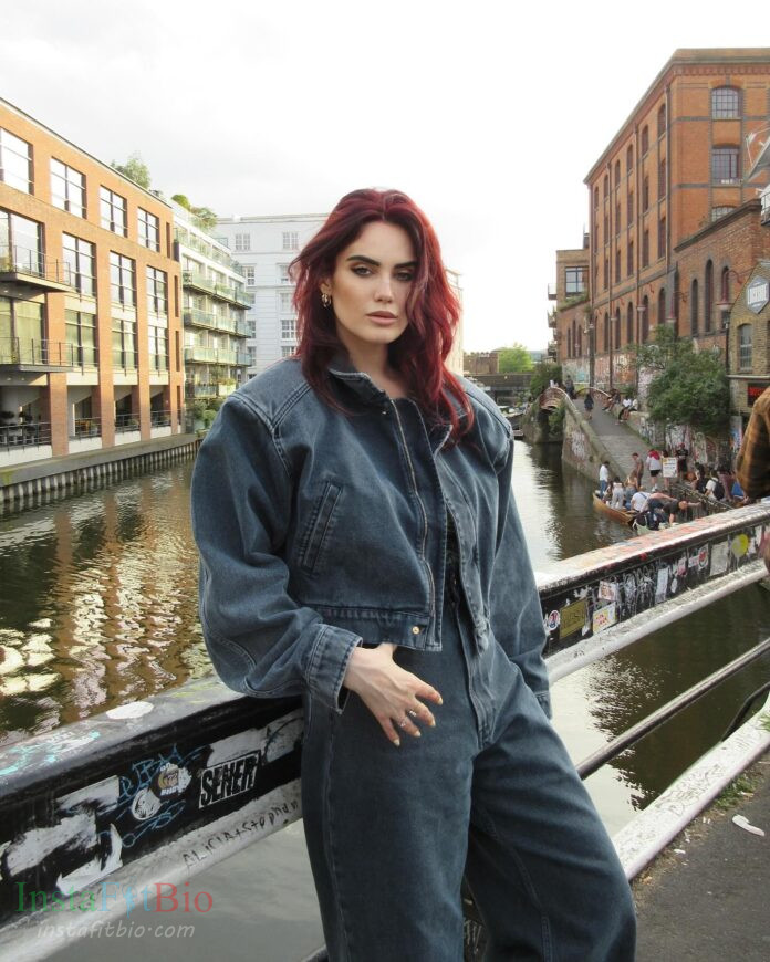 Catherine Poulain - Bio, Age, Height | Models Biography