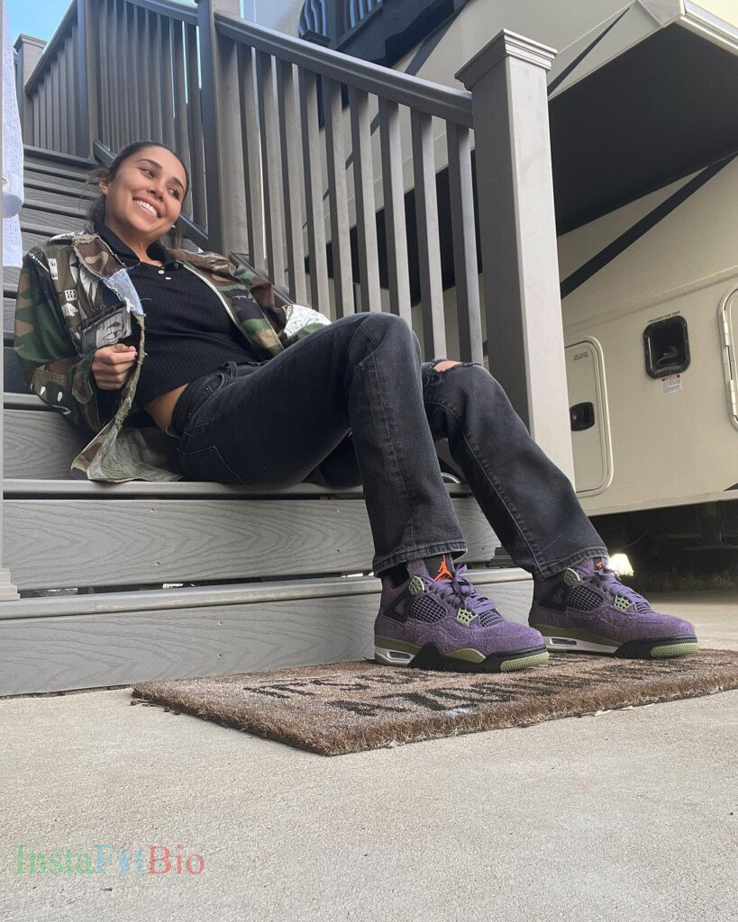 Tianna Gregory Cook - Bio, Age, Height | Models Biography