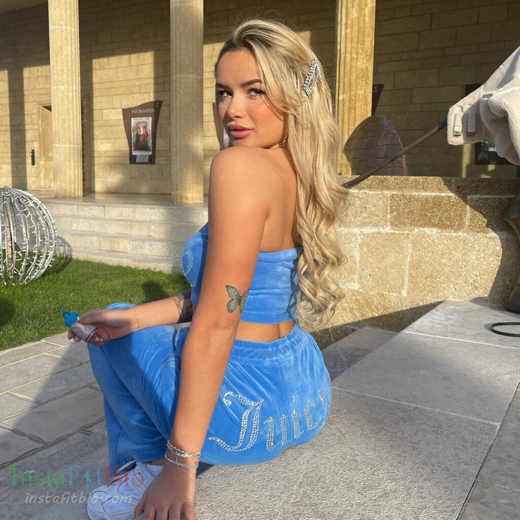 Victoria Mehault - Bio, Age, Height | Models Biography