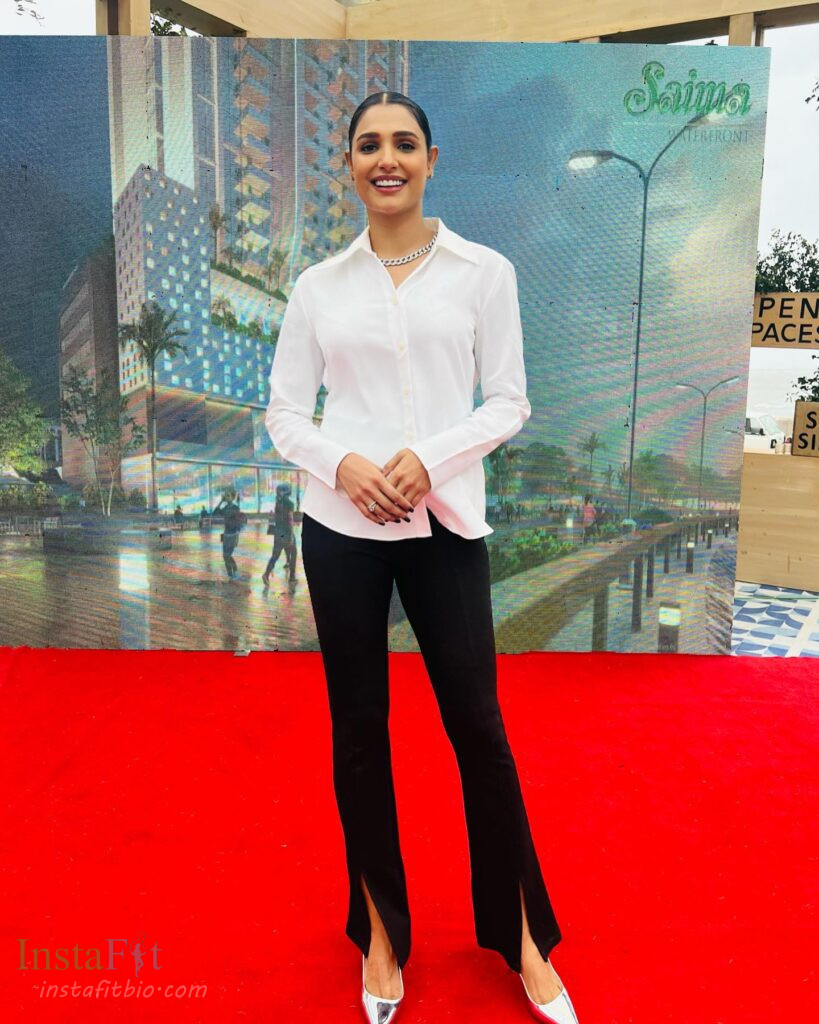 Amna Ilyas - Bio, Age, Height | Models Biography