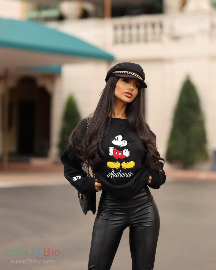 Aneeqa Farid - Bio, Age, Height | Models Biography