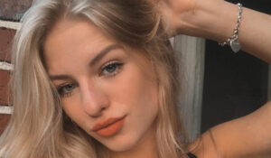 Caall.me.annaa - Bio, Age, Height | Models Biography