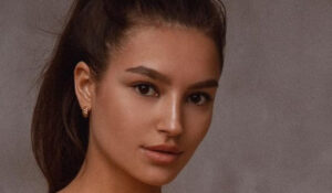 Lisa Bon - Bio, Age, Height | Models Biography