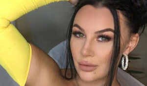 Loulabellee - Bio, Age, Height | Models Biography