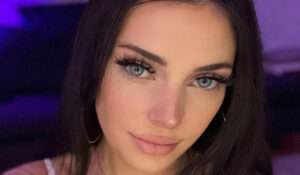 Mellow Maloni - Bio, Age, Height, Wiki | Models Biography