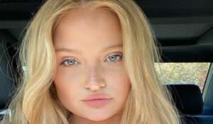 Elle Cook - Bio, Age, Height, Wiki | Models Biography