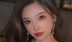 Yang Chen Chen Sugar - Bio, Age, Height | Models Biography